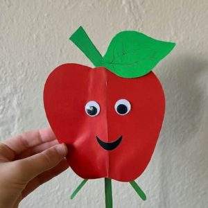 9 Cute Apple Puppet Crafts for KIDS