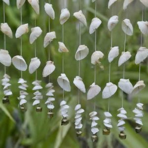 12 Cool DIY SeaShell Wind Chimes for a Beachy Vibe