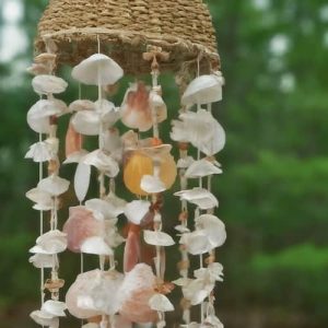 12 Cool DIY SeaShell Wind Chimes for a Beachy Vibe