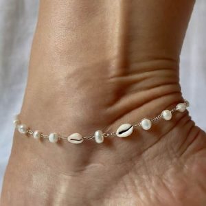 9 SeaShell Ornament Crafts You Can Make at Home