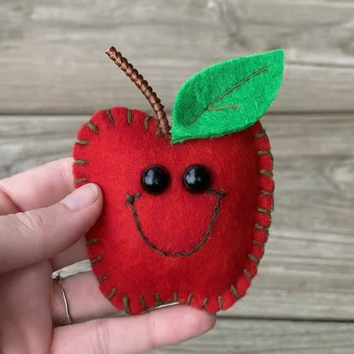 10 Super Fun Felt Apple Crafts to Keep Kids Busy