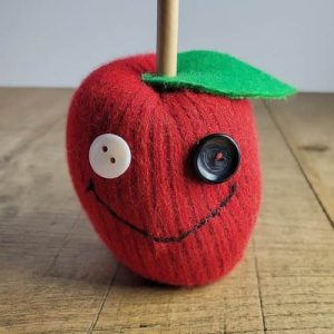 9 Cute Apple Puppet Crafts for KIDS