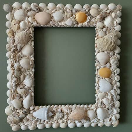 12 Stunning DIY Sea Shell Mirror Frame Ideas