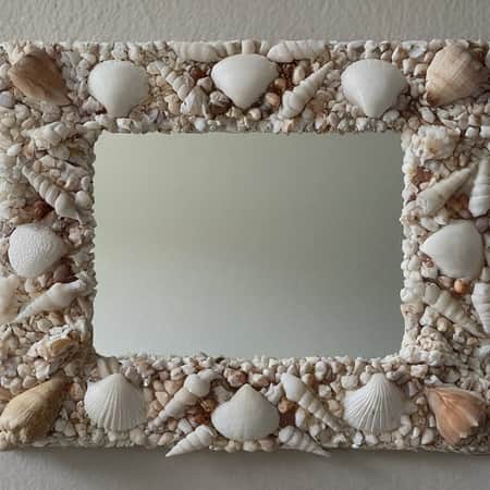 12 Stunning DIY Sea Shell Mirror Frame Ideas