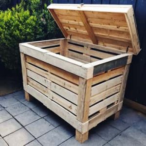 14 Pallet Patio Furniture Ideas You Can't Live Without!